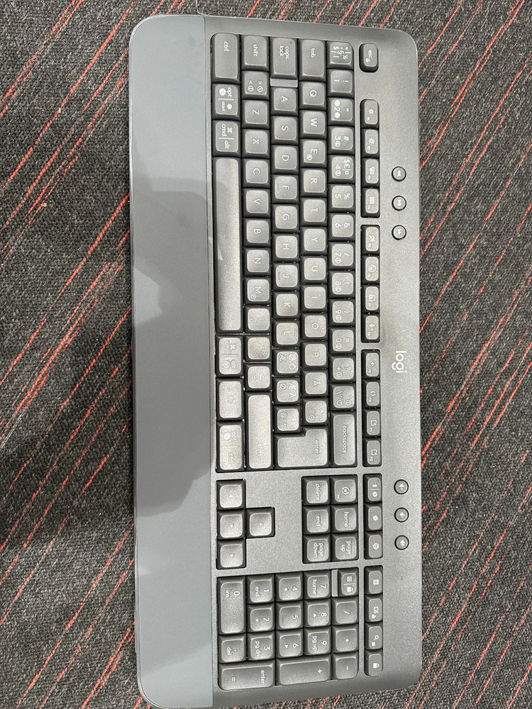 Logitech Signature K650 SWE – juhtmevaba klaviatuur - Klick